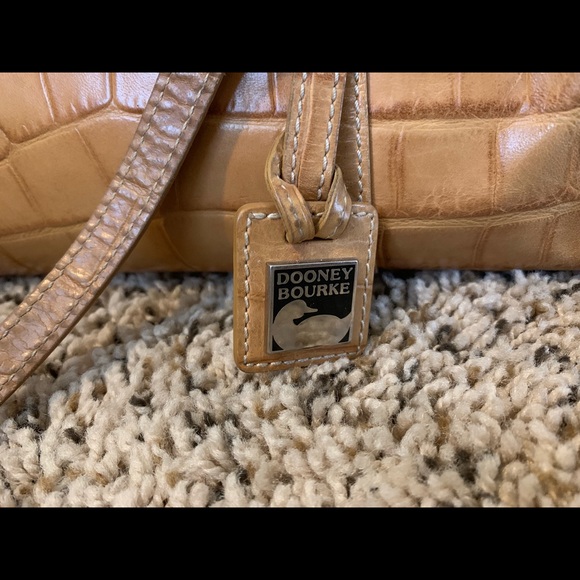 Dooney & Bourke | Bags | Dooney And Bourke Alligator Barrel Shoulder ...